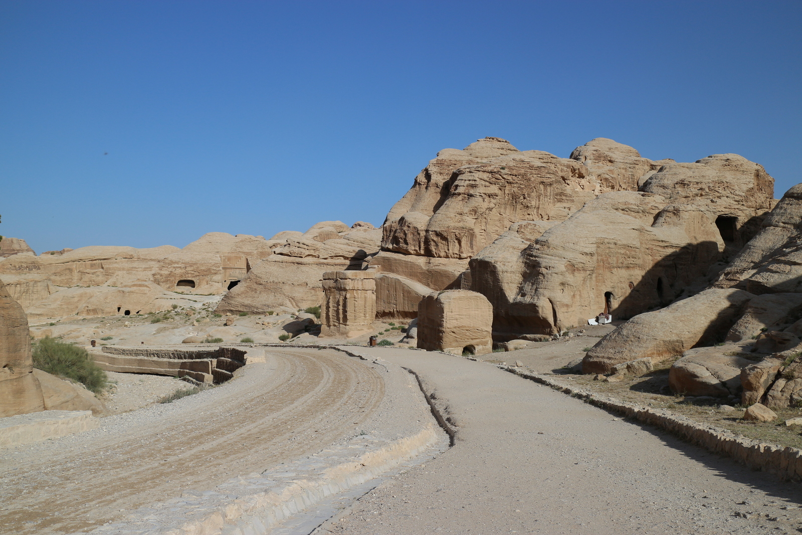 Keskellä historiaa Jordaniassa: Petra | Lainelainen